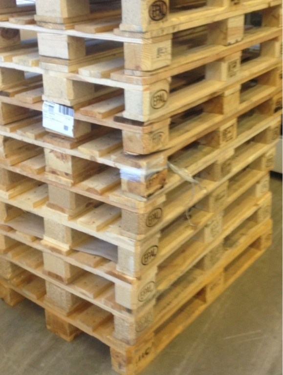 Euro-pallets with EUR/EPAL marking